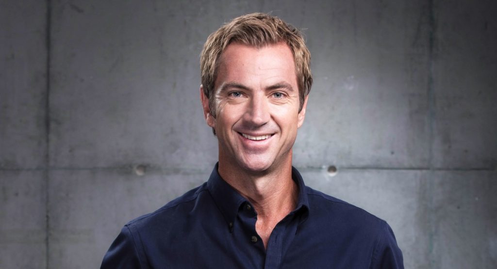 Katy, Miley ...and Mazda? Nova's Tony Thomas on Red Room Global Tour ...