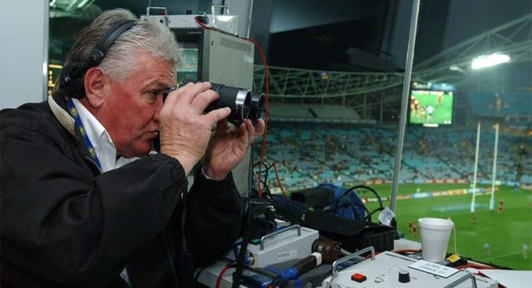 Ray Warren announces his retirement from calling live sport