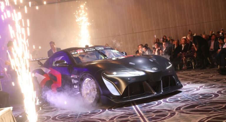 Supercars signs record-breaking broadcast deals