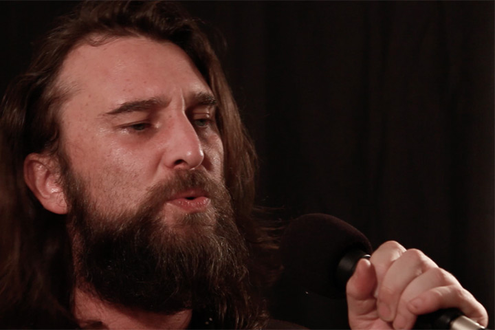 Watch Nic Cester Perform Passionate, Minimal 'Eyes On The Horizon ...