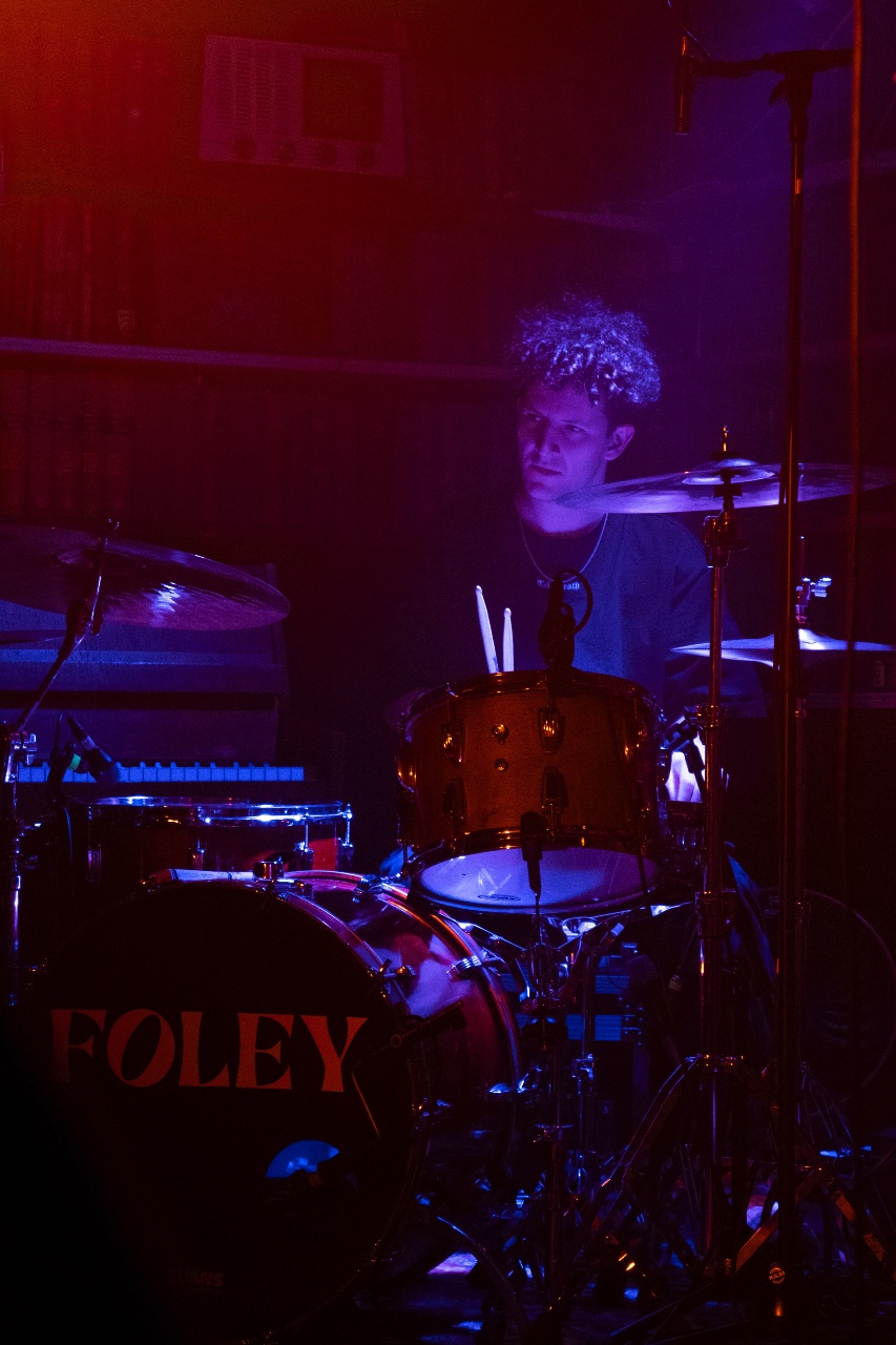 Crowd Pleasers: Inside Foley's New Zealand Tour