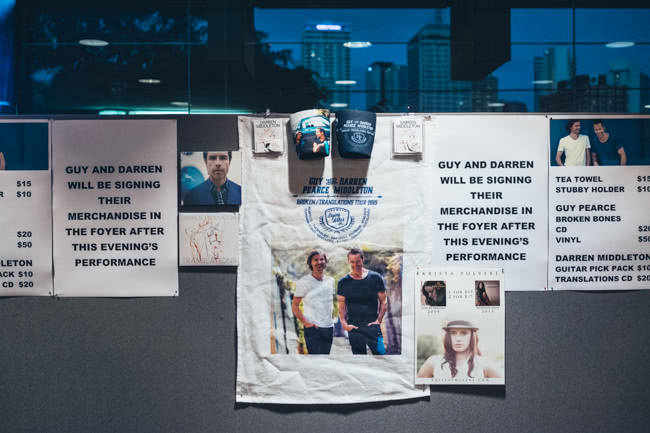 Going Backstage With Guy Pearce & Darren Middleton