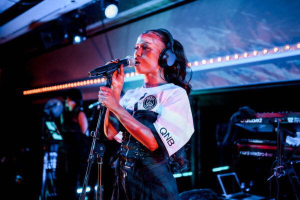 PHOTOS: Maina Doe @ VIVID Sydney Opera House