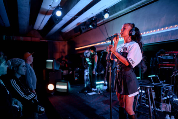 PHOTOS: Maina Doe @ VIVID Sydney Opera House