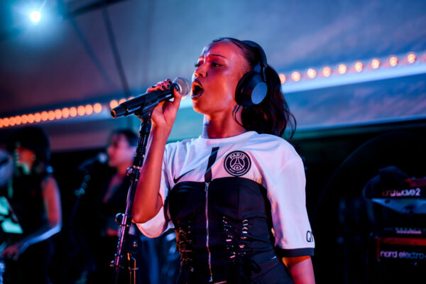 PHOTOS: Maina Doe @ VIVID Sydney Opera House