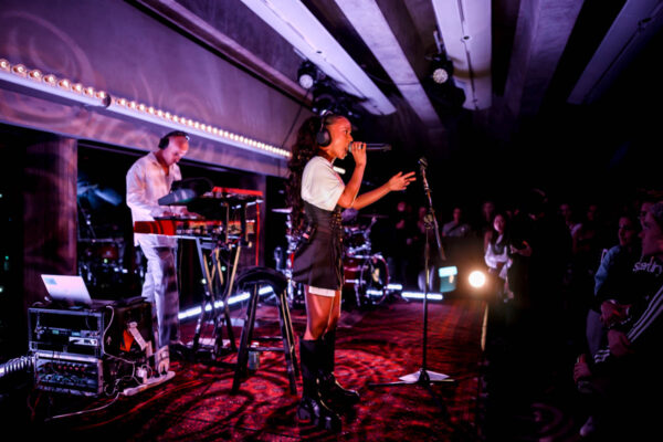 PHOTOS: Maina Doe @ VIVID Sydney Opera House