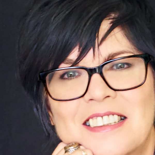 Vanessa Amorosi Talks AWMA and Journey With Vicki Gordon